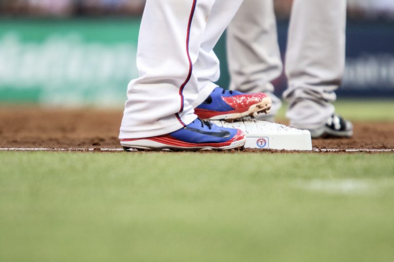 Machado’s Late Heroics Lift Padres Past Rangers in 10-Inning Thriller ...