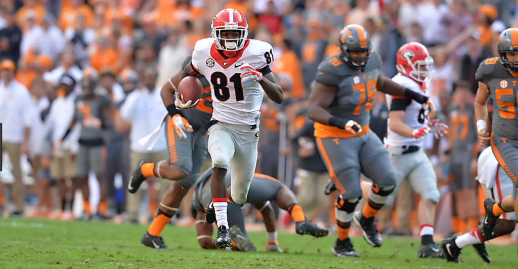 The Cowboys Signed WR Reggie Davis - D210SPORTS