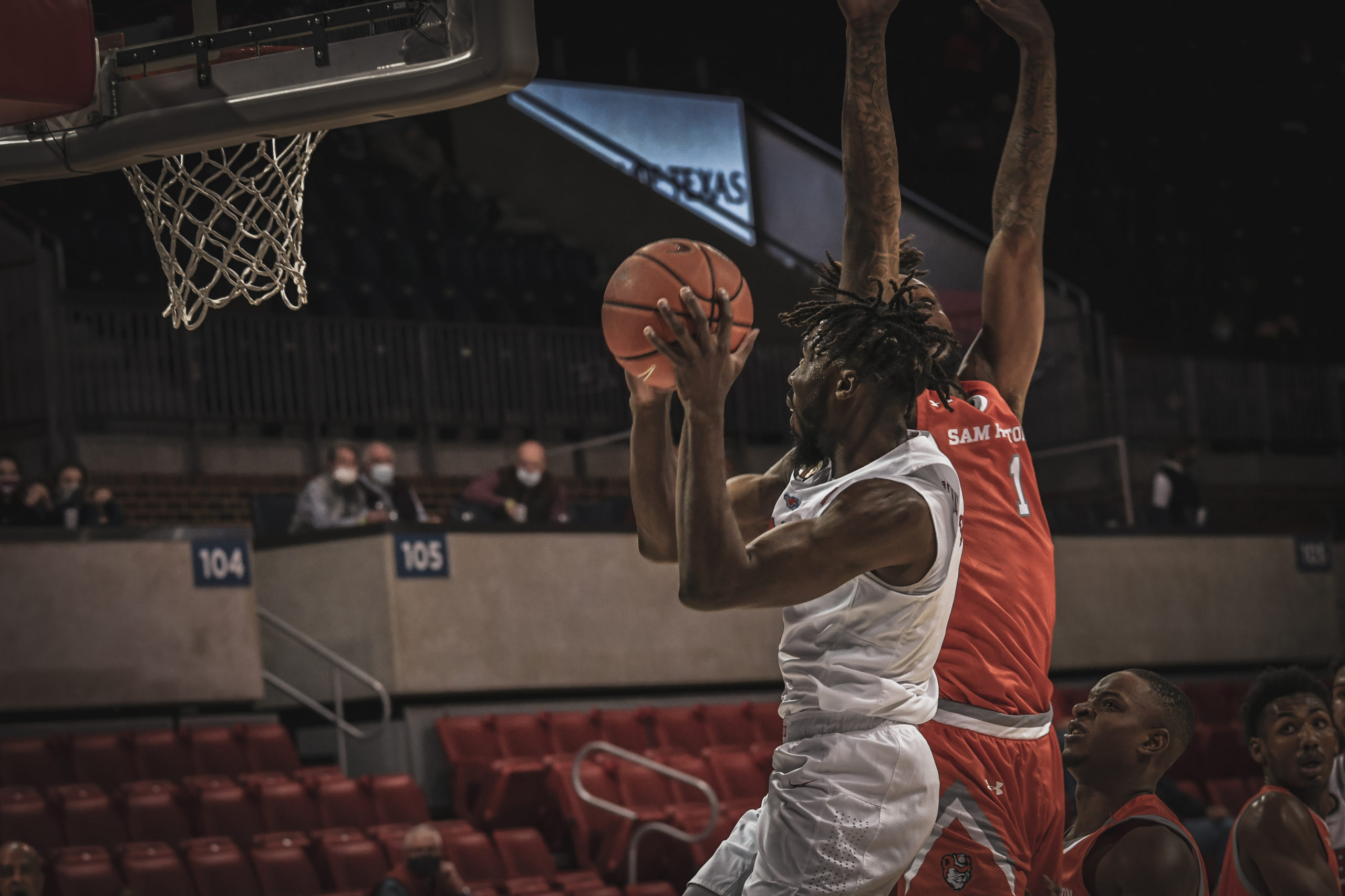 SMU Wins Home Opener Against Sam Houston State - D210SPORTS