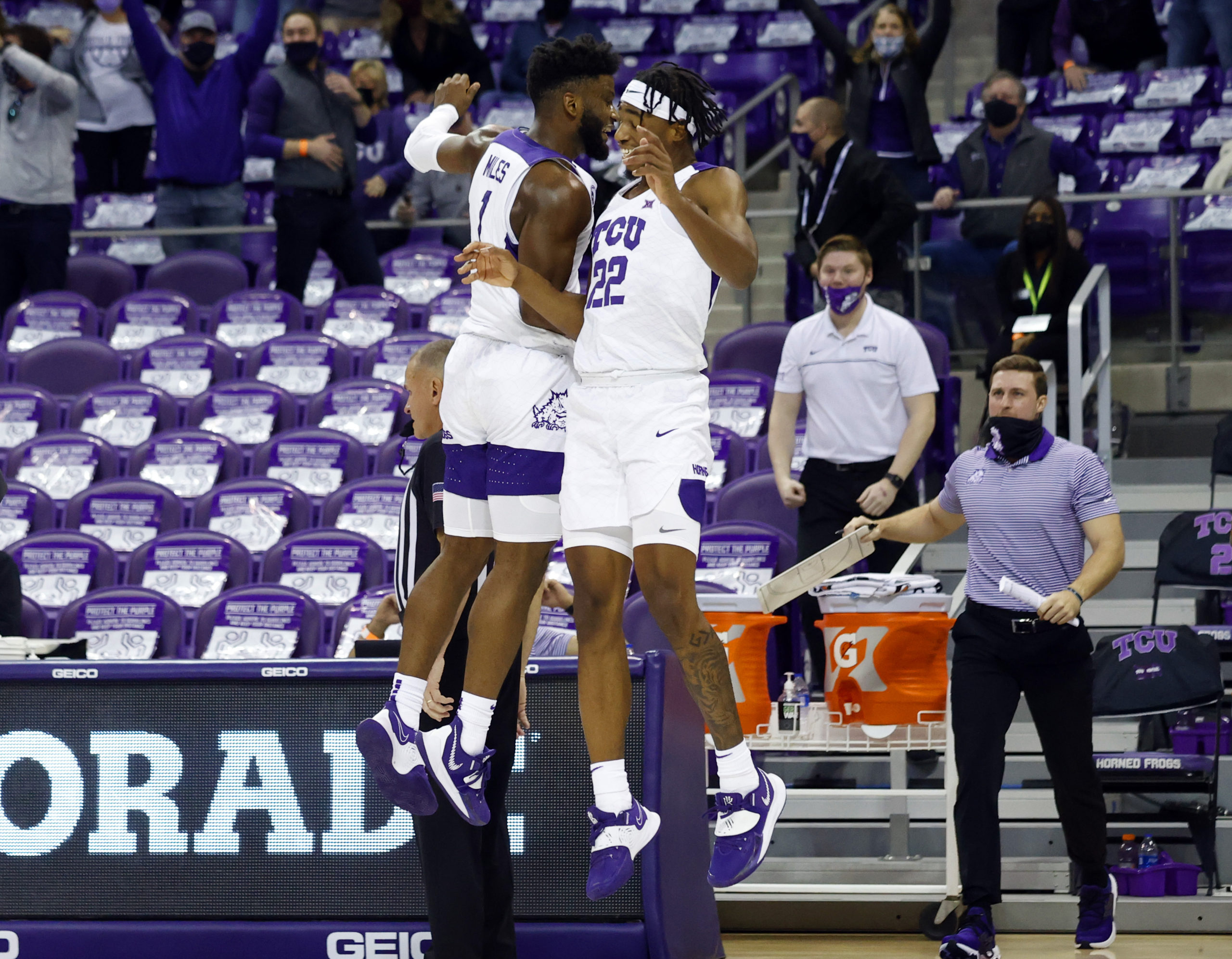 TCU Looking For Revenge Tonight Against Oklahoma - D210SPORTS