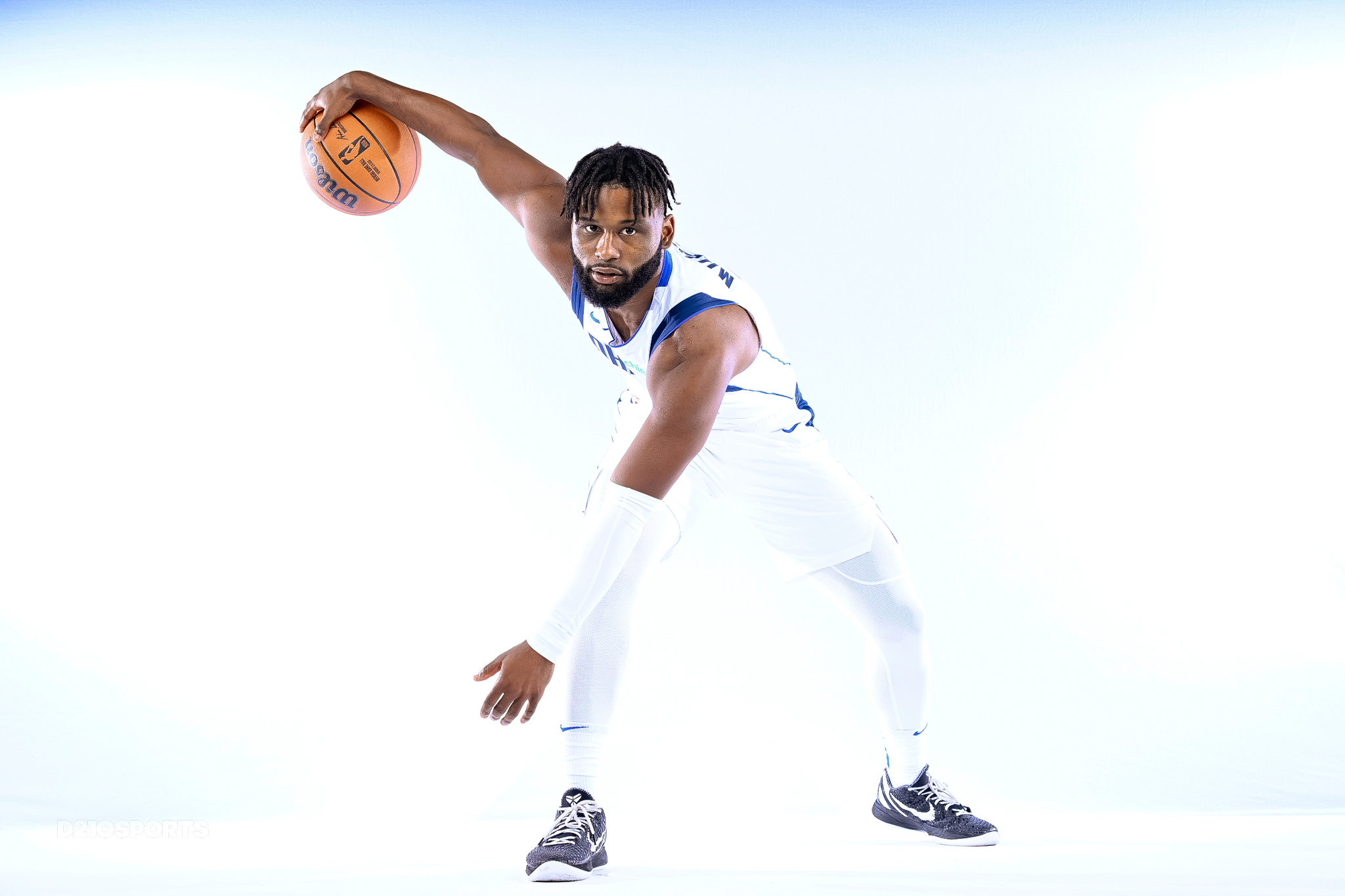 Mavs Request Waviers On Miles Jr., Walker and Wiekamp - D210SPORTS