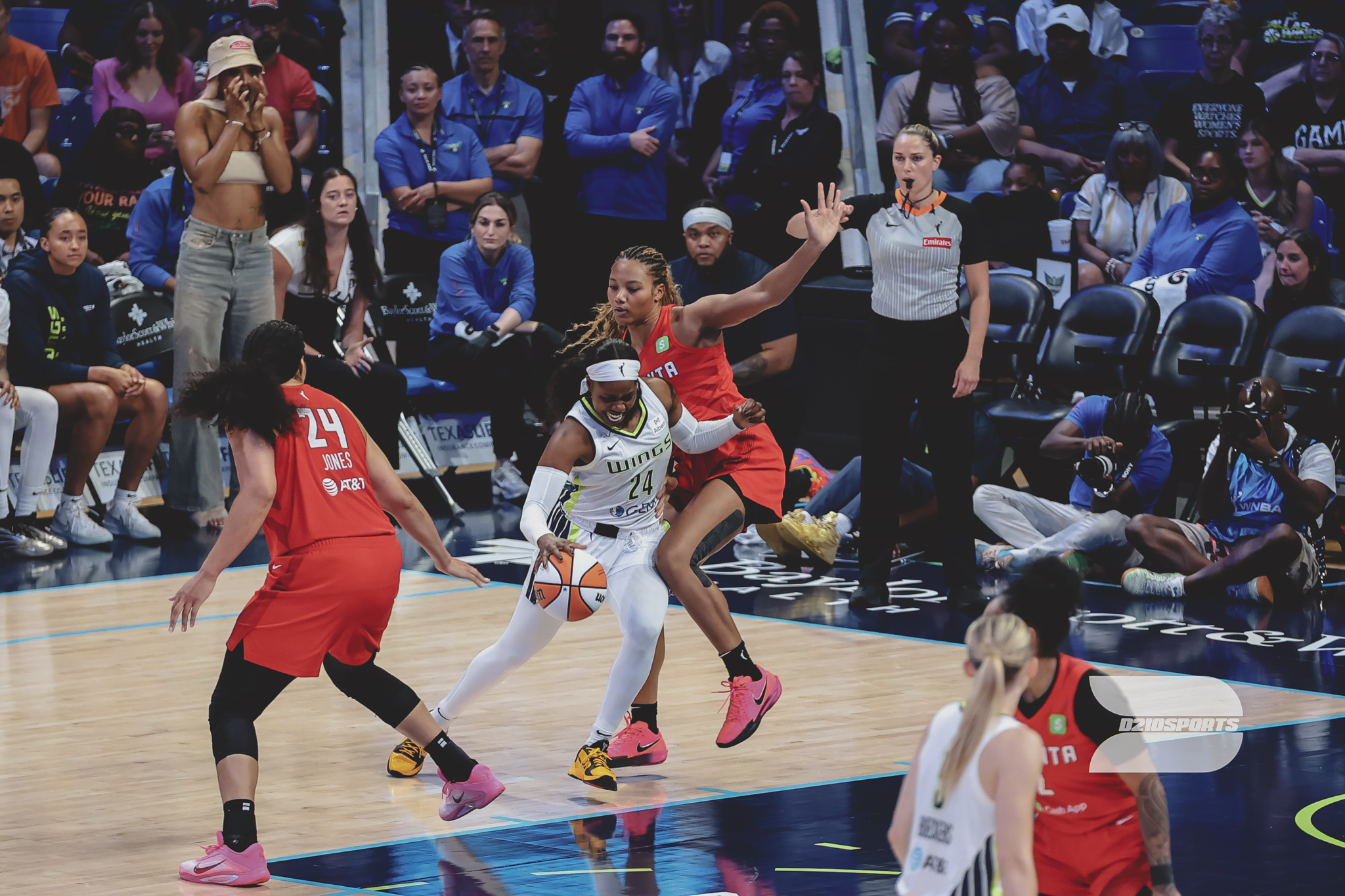 Wings Clamp Down Late, Defeat Dream 68-55 Behind Ogunbowale’s 21 ...
